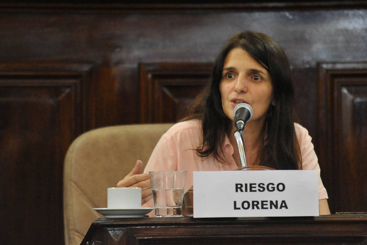 Lorena Riesgo: "Es un código orientado a reprimir" - FM Raíces Rock